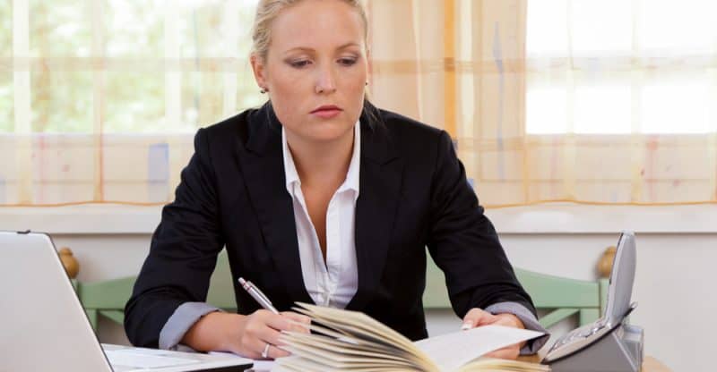 5 Interesting Side Income Ideas for Lawyers • LegalScoops