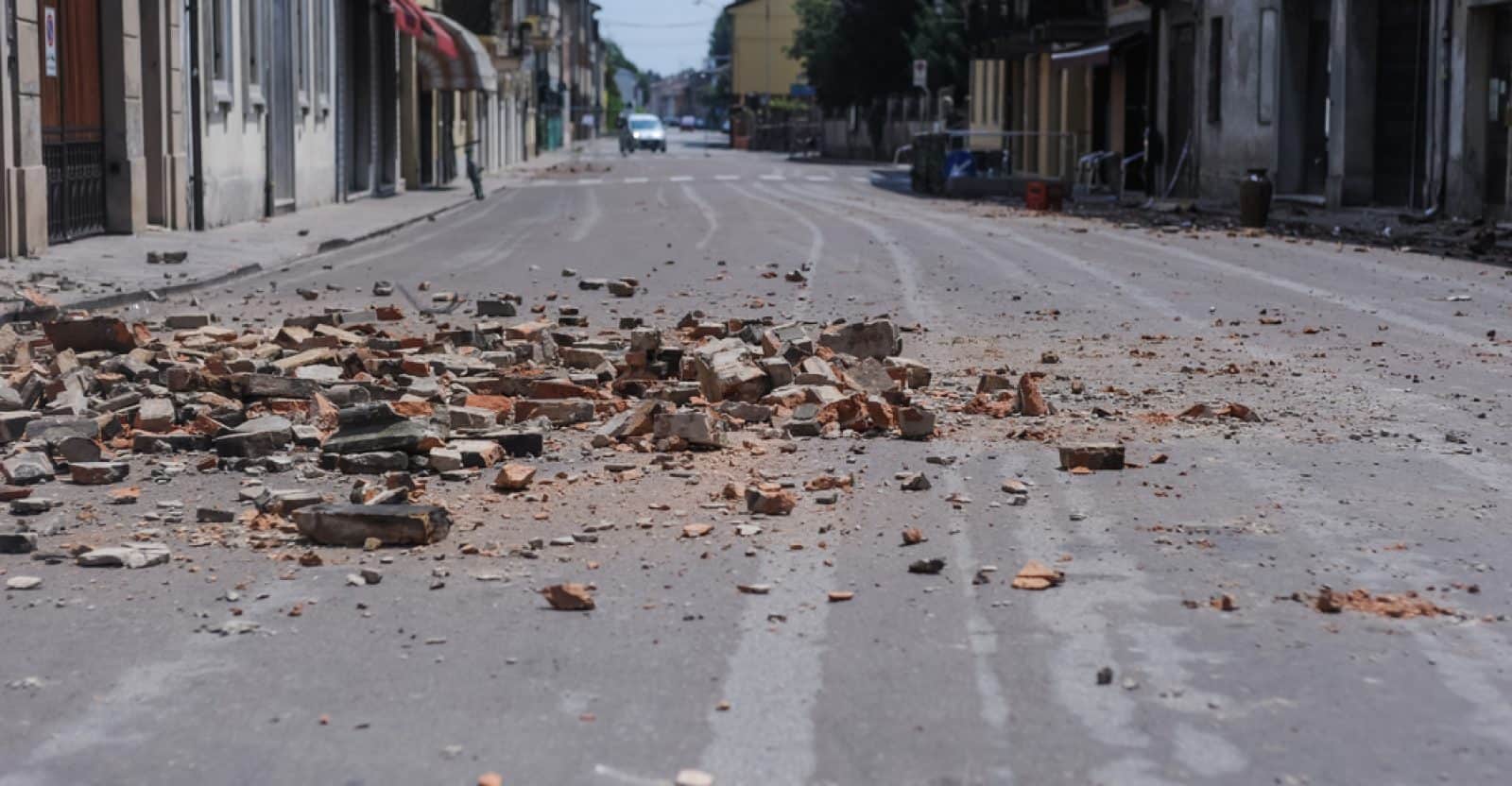 Road Debris and Accidents: Who is at Fault?