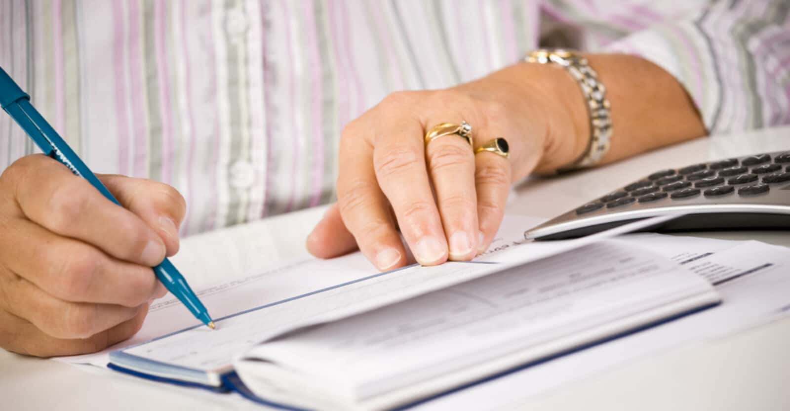 5 Legal Things to Know About Writing Paper Checks